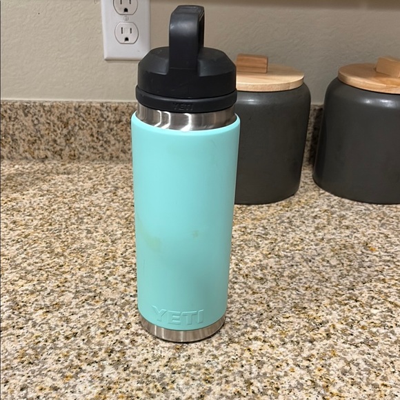 Yeti | Kitchen | Yeti Aqua Stainless Steel Tumbler With Black Lid ...